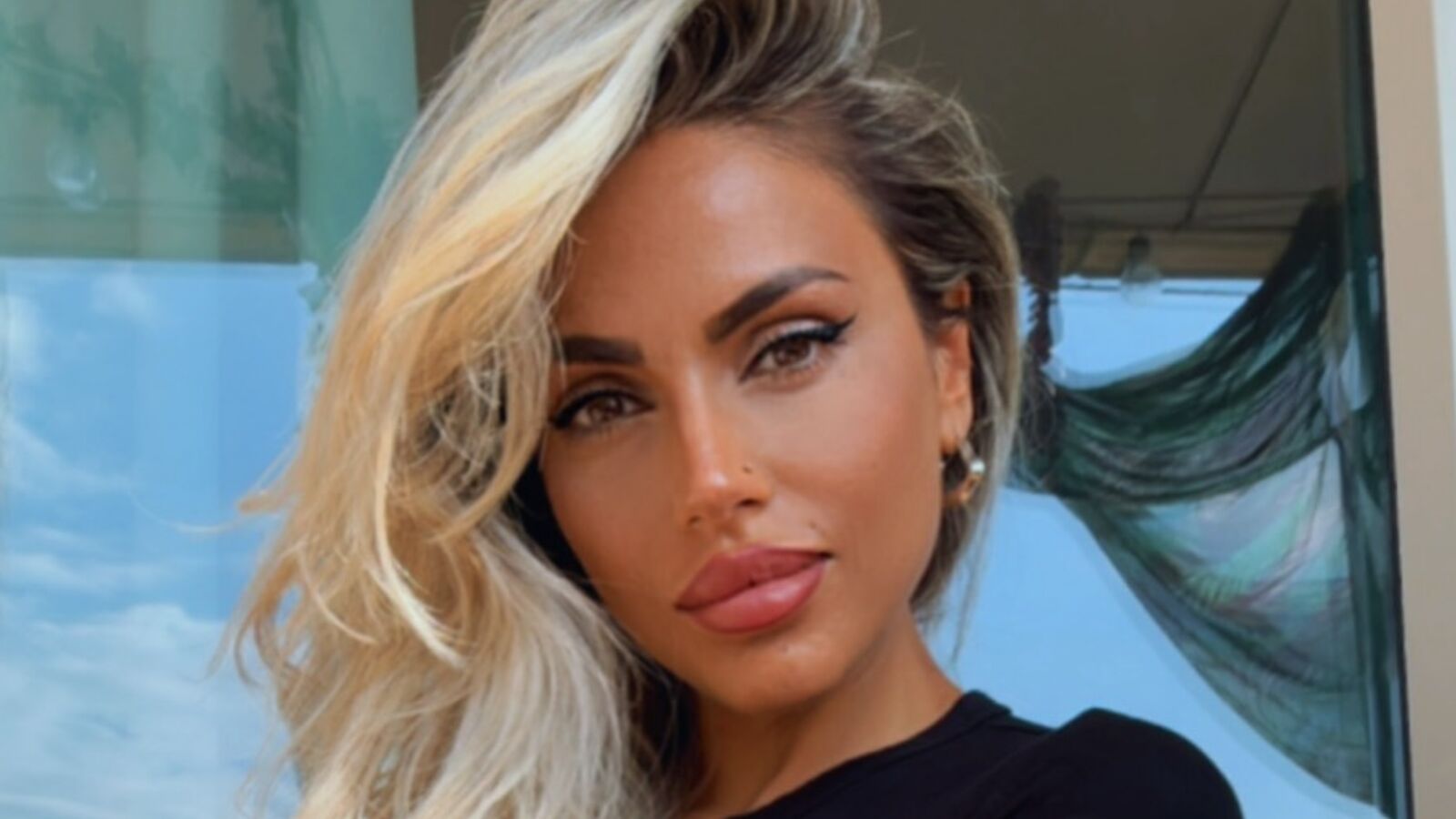 Supermodel Sharina van der Vliet is allesbehalve cameraschuw
