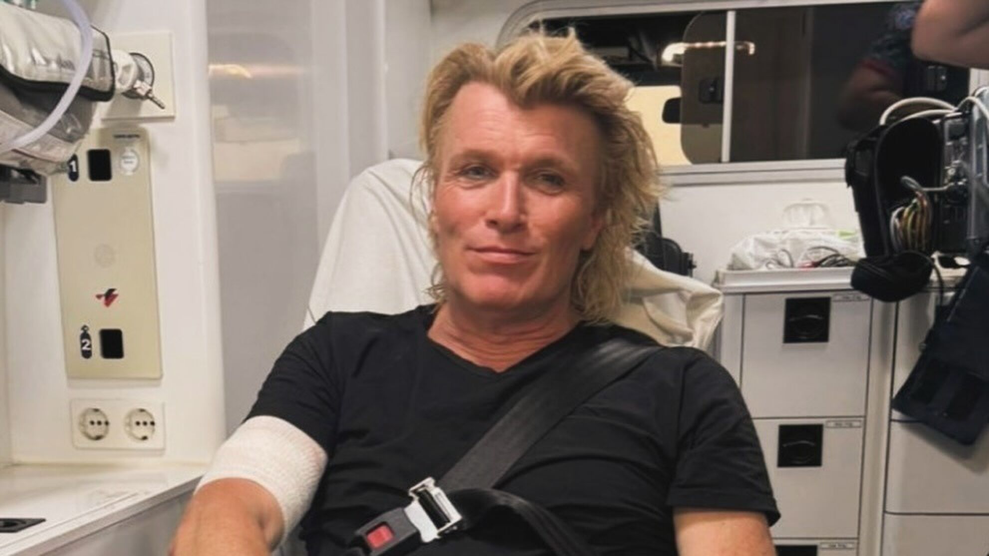 Hans Klok raakt gewond tijdens mislukte act in Scheveningen