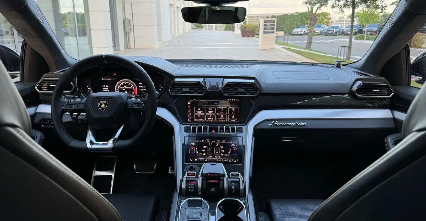 Voormalige Lamborghini Urus van Enzo Knol te koop in Italië