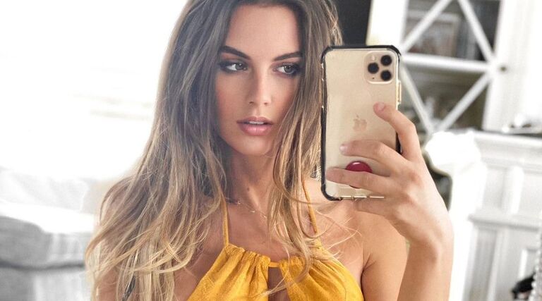 Knappe Love Island-deelneemster Lisa Moerman uit de kleren op Instagram